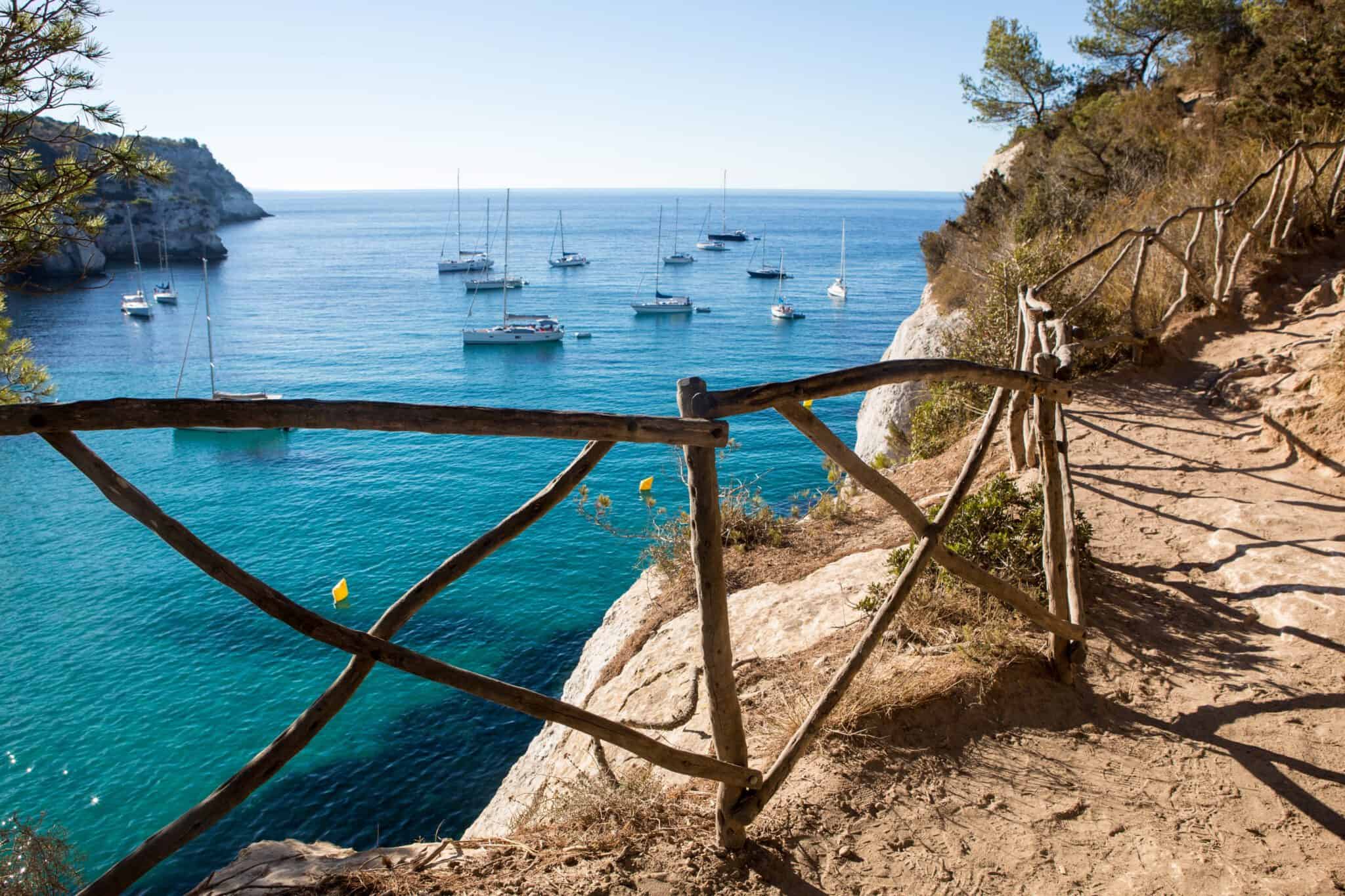 10 Menorca látnivaló és utazási útmutató a szigethez